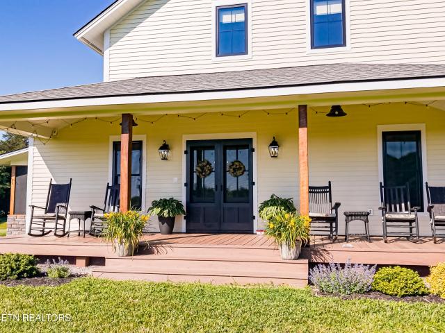 1421 Squire Fox Rd