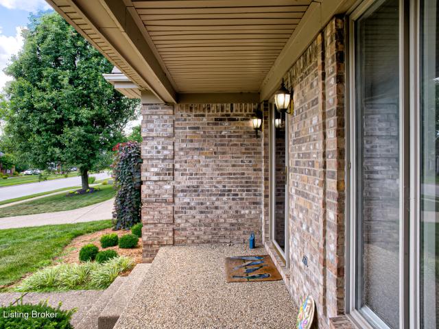 1421 Twin Ridge Rd
