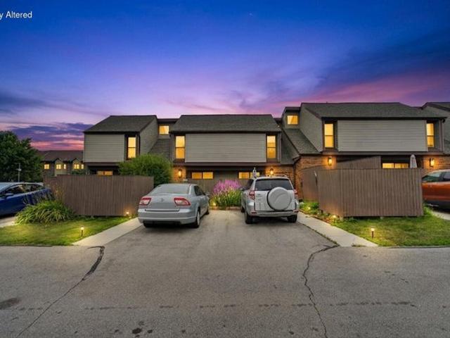 1421 W Edgerton Ave Unit R, Milwaukee, WI 53221