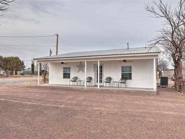 1421 W Sacramento St, Marfa, TX 79843