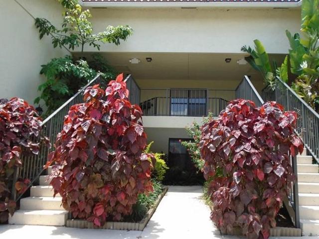 1421 Windorah Way Apt H, West Palm Beach, FL 33411