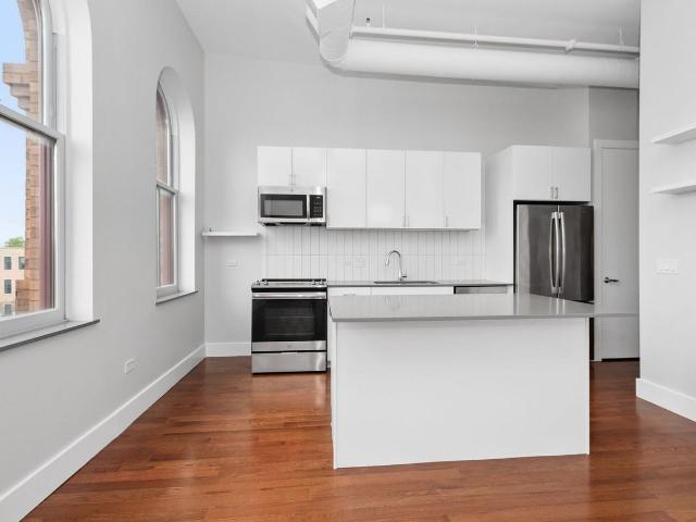 1421 1427 N. Milwaukee Avenue 1 Bedroom Apartment for Rent at 1421 N Milwaukee Ave, Chicago, IL 60622 West Town