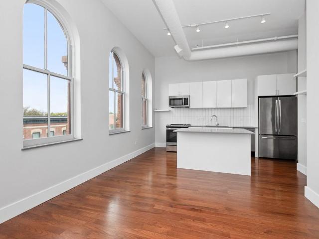 1421 1427 N. Milwaukee Avenue 2 Bedroom Apartment for Rent at 1421 N Milwaukee Ave, Chicago, IL 60622 West Town
