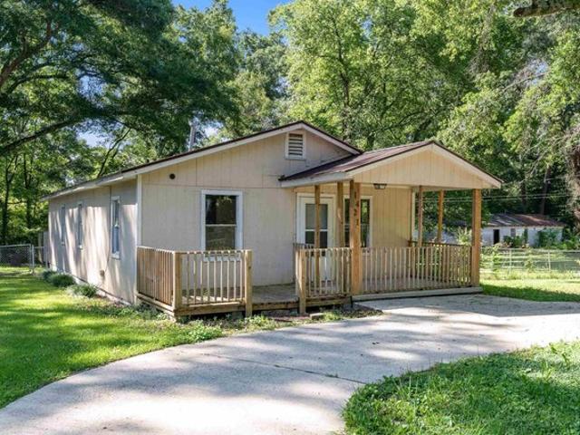 1421 26th Ave N, Hueytown, AL 35023