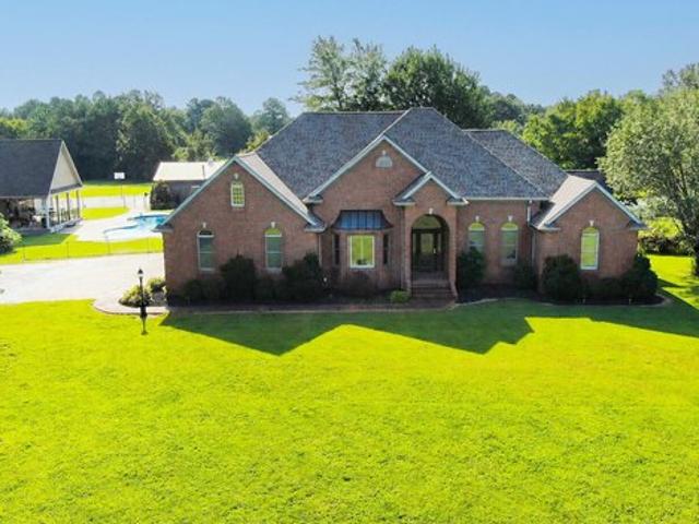 1422 Moors Camp Hwy, Benton, KY 42025