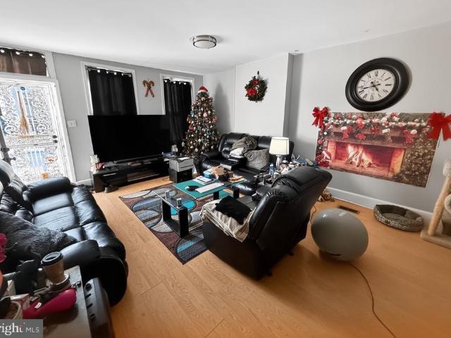 1422 N 54Th Street