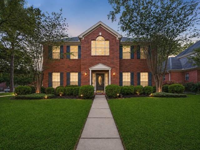 1422 N Yegua River Cir, Sugar Land, TX 77478