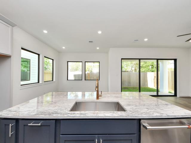 1422 Caywood Ln, Unit B, Houston, TX 77055 | MLS #71058