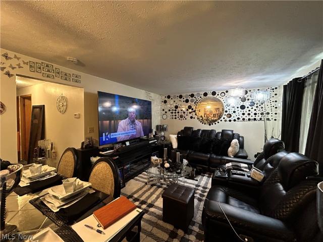 1422 E 264th Street