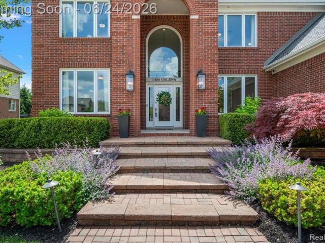 1422 Galena