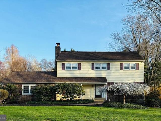 1422 Grand Oak Ln, West Chester, PA 19380