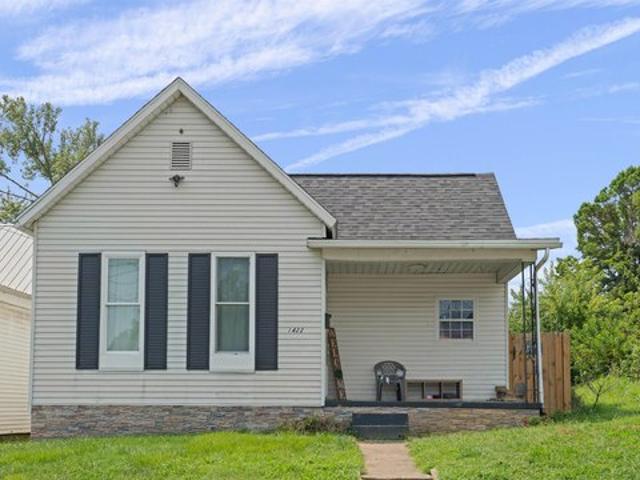 1422 Helm St, Henderson, KY 42420