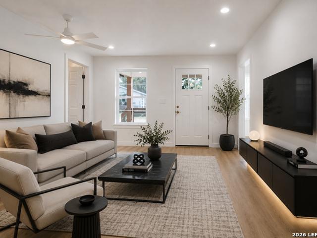 1422 Kayton Ave