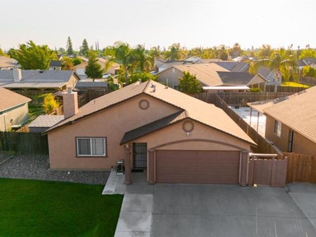 1422 Pinot Dr, Livingston, CA 95334