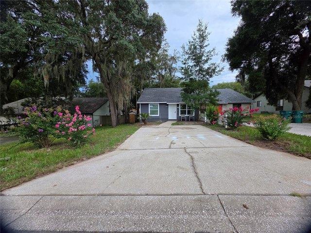 1422 Plymouth Ave, Mount Dora, FL 32757