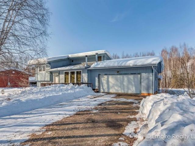 1422 Still Valley Rd E, North Pole, AK 99705