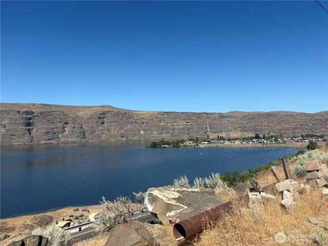 1422 SW Sunland Road