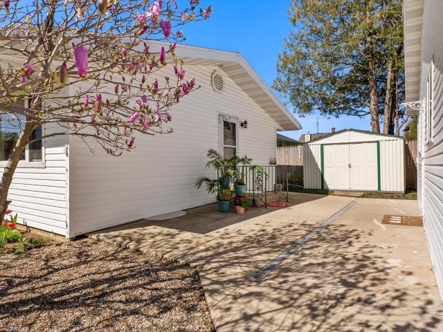 1422 S 35th St