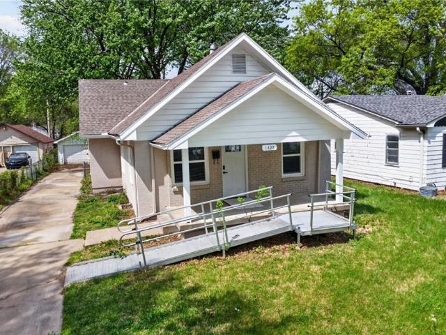 1422 S 41 St, Kansas City, KS 66106 | MLS #2614 | Compass
