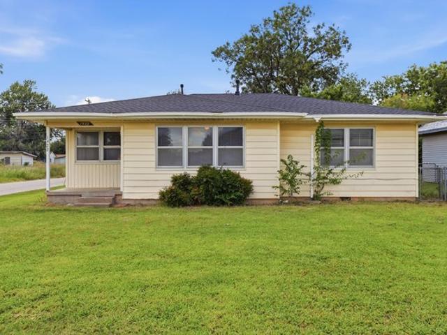1422 S Jefferson St, Enid, OK 73701