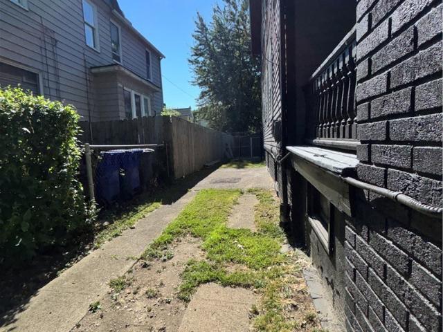 1422 W 112th Street