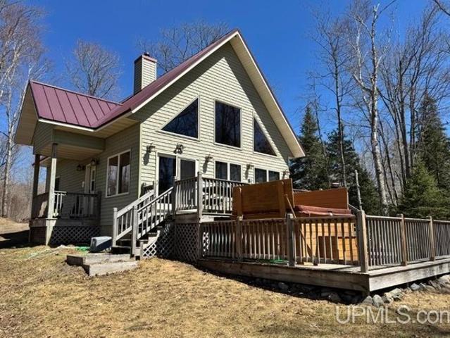14236 Basalt St, Covington, MI 49919