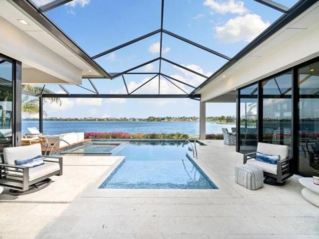 14238 Charthouse Cir, Naples, FL 34114