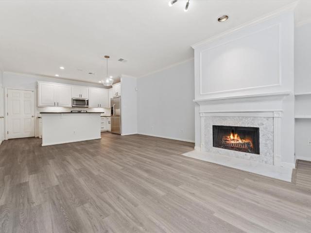 1423 Anita Street