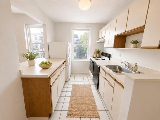 1423 Commonwealth Avenue Unit 303, Boston, US, MA