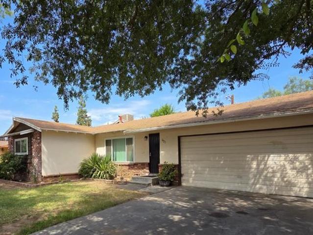 1423 S Whitney Ave, Fresno, CA 93702