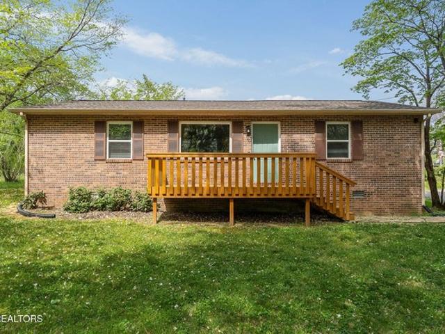 1423 Shadow Ln, Cookeville, TN 38501