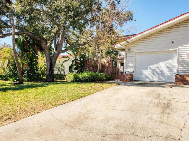 1423 Water View Dr W, Largo, FL 33771 | MLS #TB8473