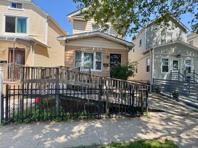 142 17 Foch Blvd, Jamaica, NY 11436