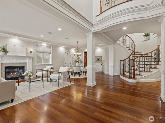 142 7th Avenue