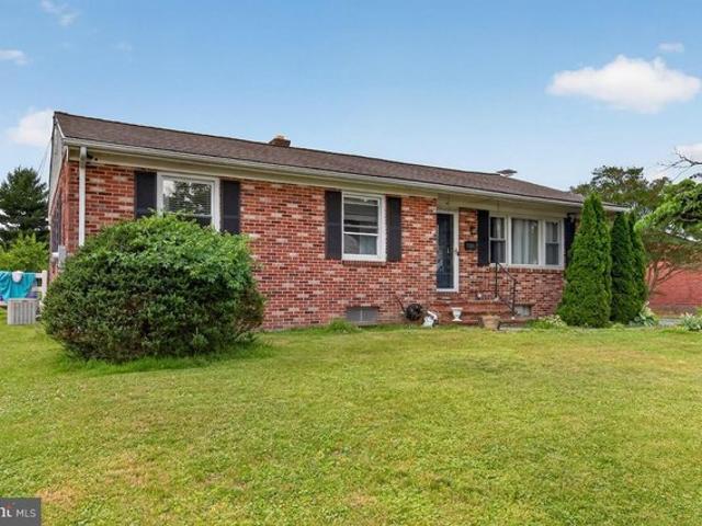 142 Casimir Dr, New Castle, DE 19720