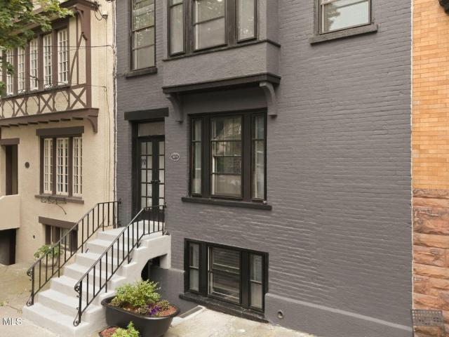 142 Chestnut Street