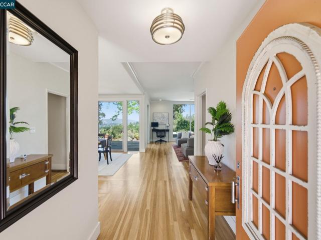 142 Crestview Dr, Orinda, CA 94563 | Compass