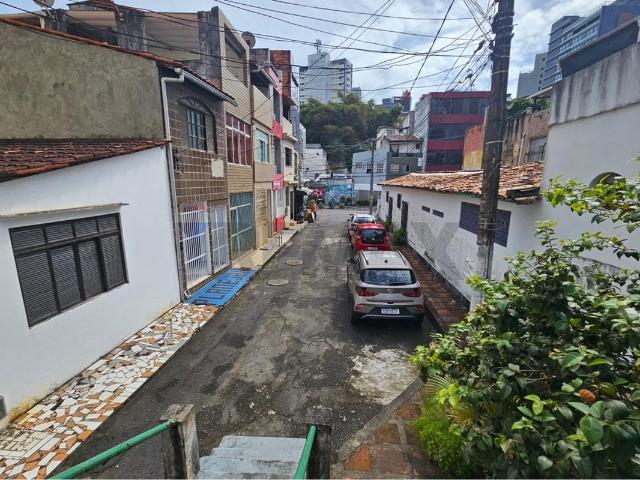 142 Área Útil Apartamento Alugar, 3 Dormitórios localizado em Barra, Salvador, Bahia, 40140590 | Brasil