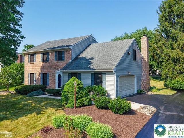 142 Aspen Dr, Upper Macungie Township, PA 18104