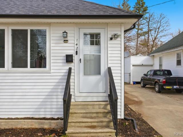 142 Avondale Avenue