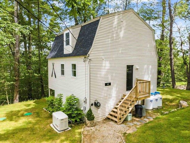 142 Browns Pasture Rd, Strafford, NH 03884