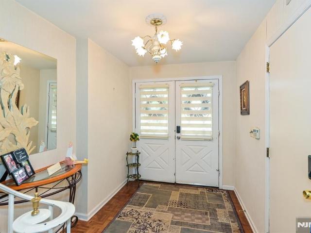142 Garside Avenue # 3