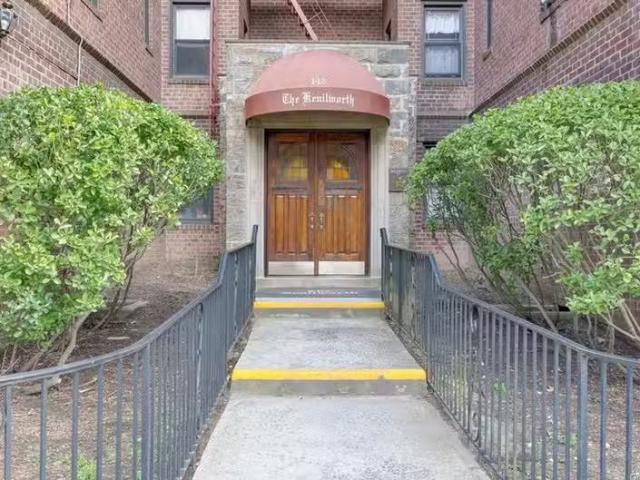 142 Garth Rd #2Q, Scarsdale, NY 10583 MLS H6295164