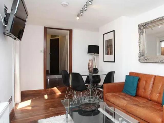 142 Dalling Road, London, W6 0EP, United Kingdom | 2 bed apartment for rent #140654941 | Rentberry