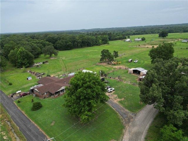 142 Denham Rd, Morrilton, AR 72110