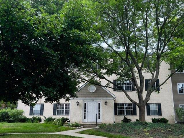 142 E Winchester Rd Unit C, Libertyville, IL 60048