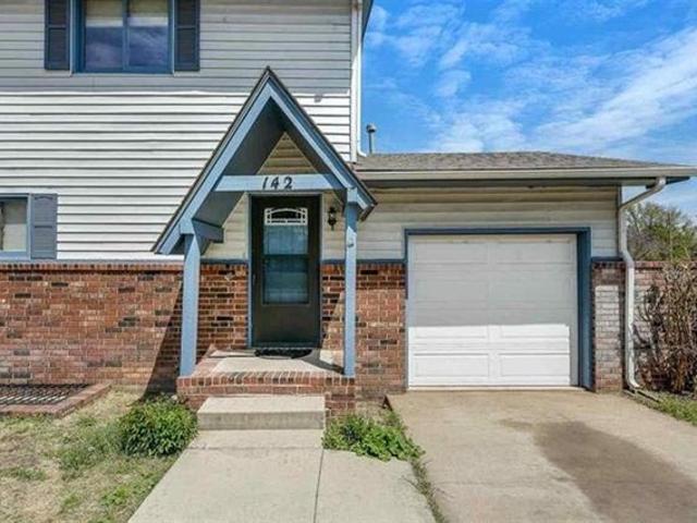 142 E Wood Ave, Clearwater, KS 67026