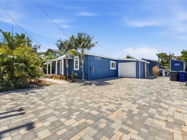 142 E Glaucus St