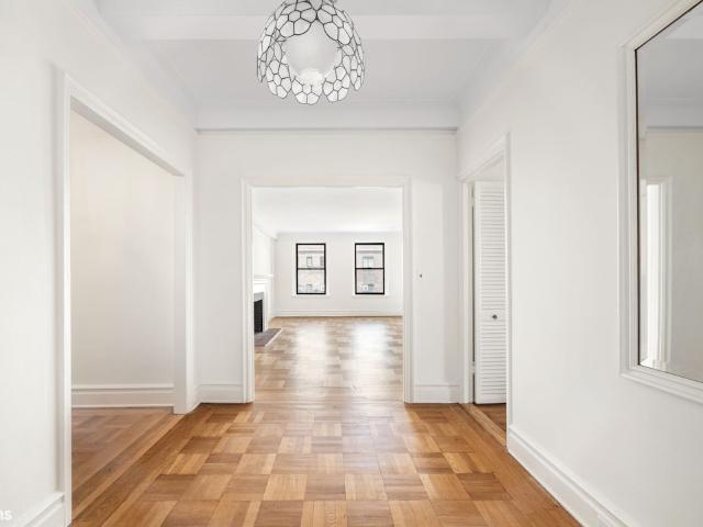 142 East 71st Street, New York, NY