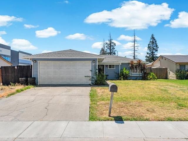 142 Estes Way, Sacramento, CA 95838